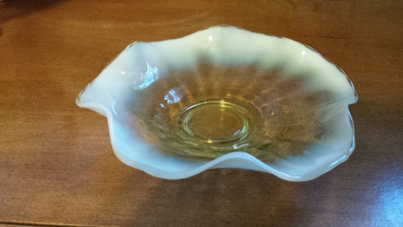 Duncan Miller OPALESCENT Vaseline Yellow Ruffled Glass 8 | Etsy