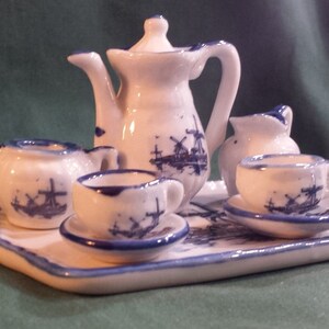 Miniature Vintage Delft-like Blue Serving Set Teapot Cups Saucers ...