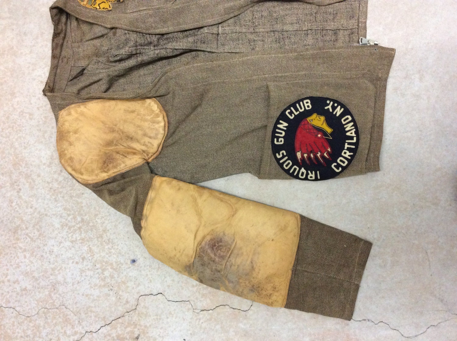 Extraordinary Vintage Hunting Jacket - Iroquois Gun Club - Men's Size ...