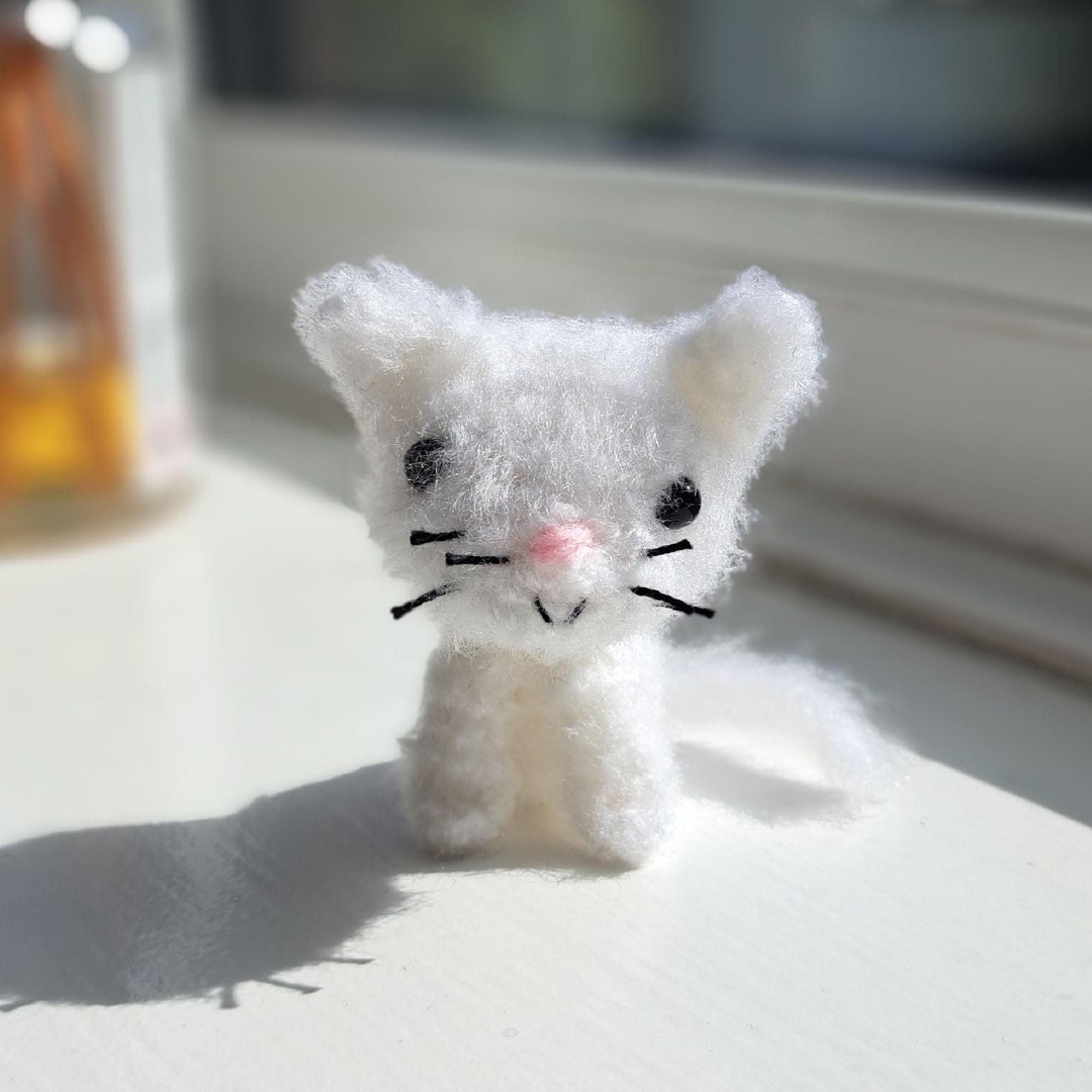 White Fluffy Kitten With Embroidered Basket, Adorable Fluffy Cat ...