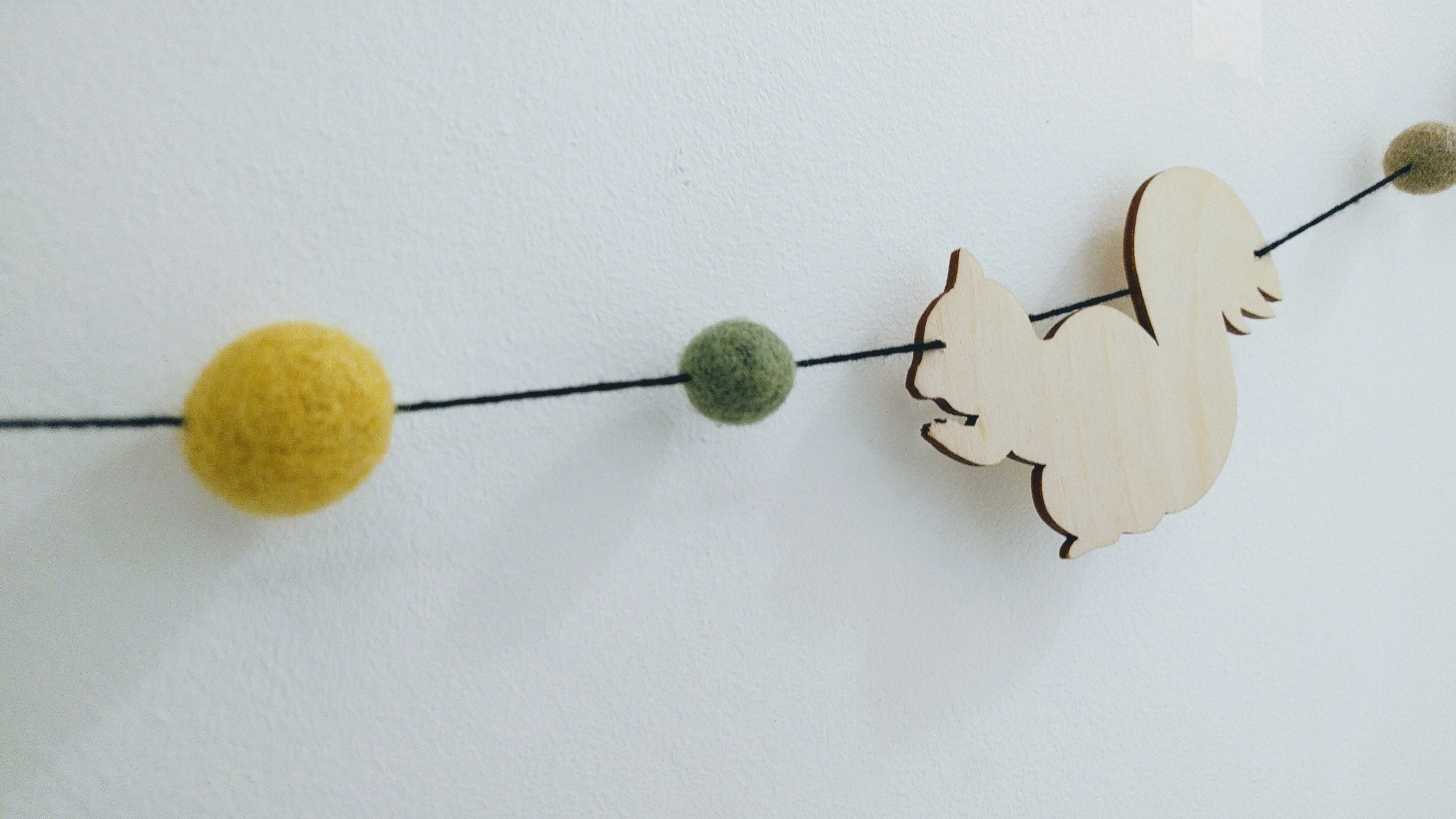 Woodland Squirrel Garland in Natural Wood With Handmade Felt - Etsy UK
