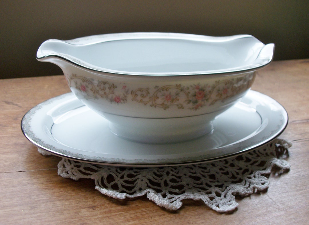 Gravy Noritake Edgewood Sauce Server Attached Underplate Dual Pouring ...