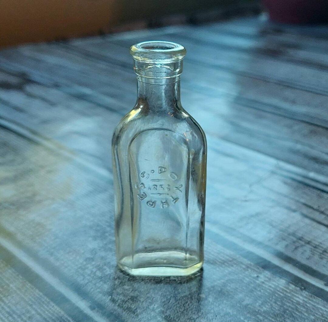 Poythress 1856 Trial Size Cork Top Embossed Medicine Bottle Arched ...