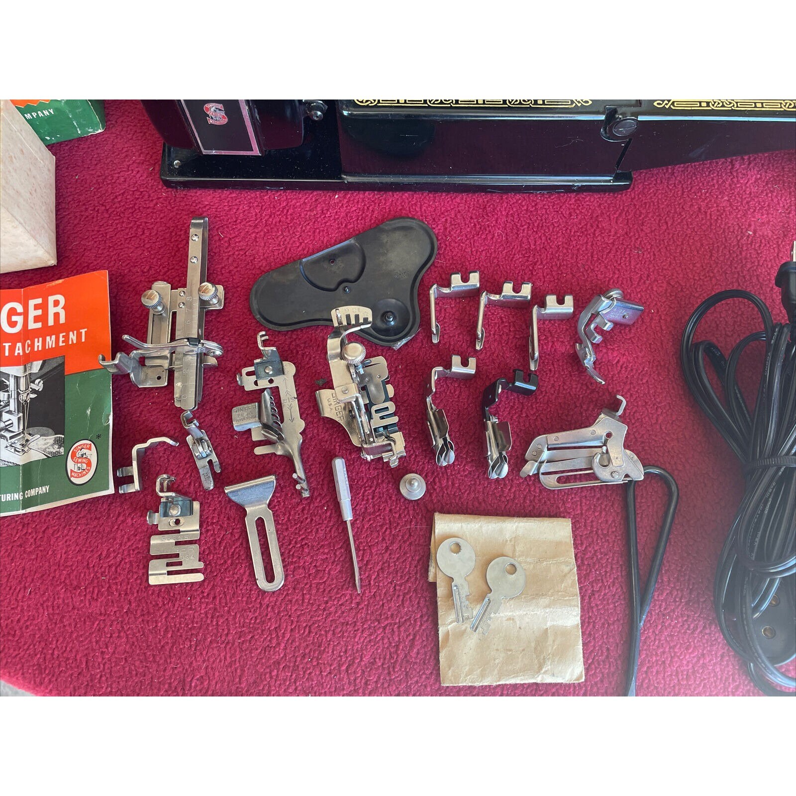 Vintage Singer Featherweight Model 221 Sewing Machine 1952 Serial No ...