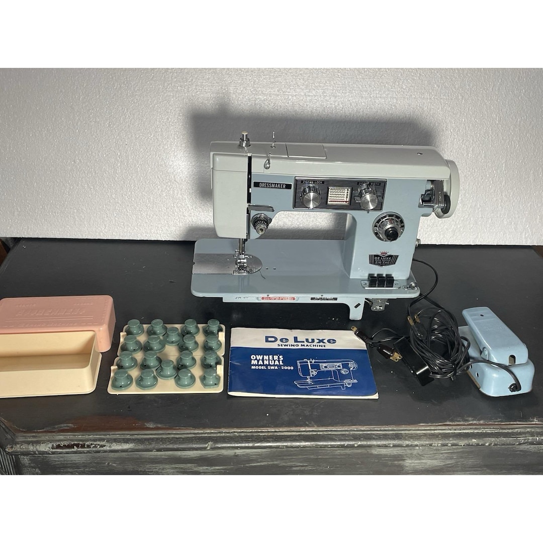 Dressmaker Deluxe Sewing Machine Zig Zag SWA-2000 With Fashion Cams and ...