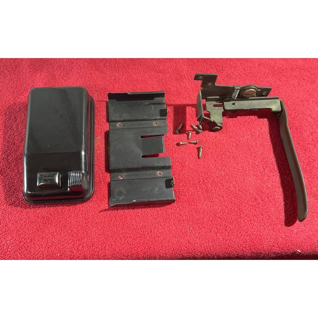 Singer Sewing Machine Cabinet Knee Lever Controller & Pedal Mount ...