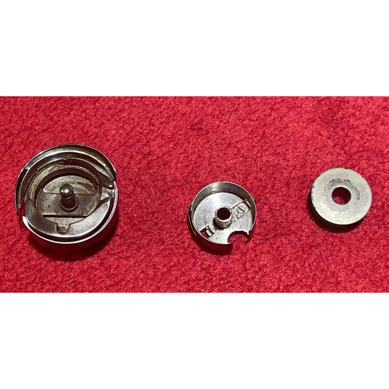 Vintage 1946 Singer 95-80 Sewing Machine # AG688937 Bobbin Case Hook ...