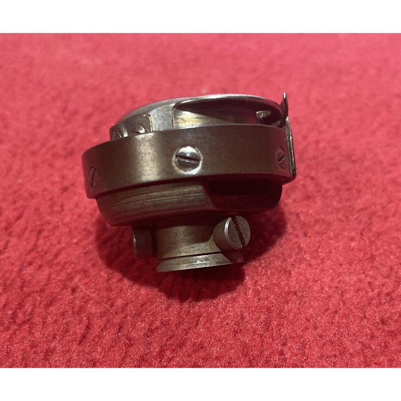 Vintage 1946 Singer 95-80 Sewing Machine # AG688937 Bobbin Case Hook ...