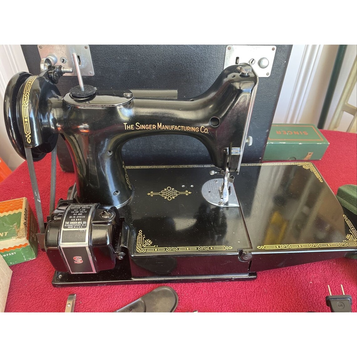 Vintage Singer Featherweight Model 221 Sewing Machine 1952 Serial No ...