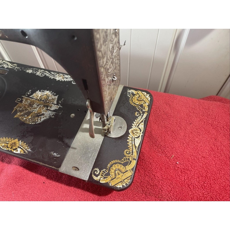 Antique 1924 Model 127 Singer Sphinx Treadle Sewing Machine Head Only ...