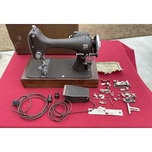 Montgomery Ward 1940's Rotary Sewing Machine Supreme Streamlined Model ...