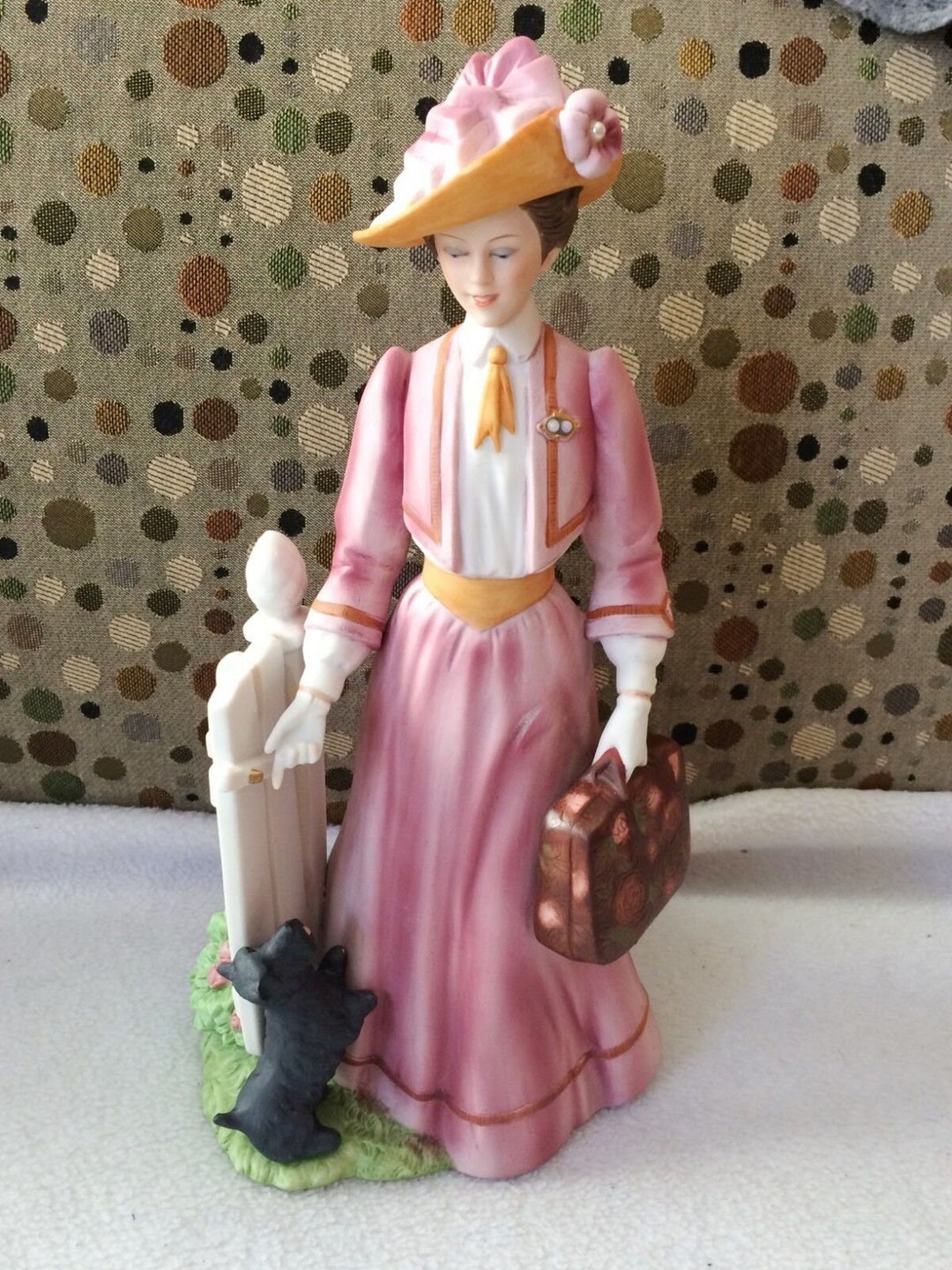 Vintage AVON 1983 Mrs. Albee Porcelain Figurine Presidents Award ...