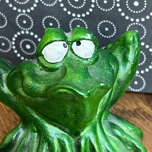 Retro Vintage 2.5 Composite Resin Plastic Frog Funny Leaping Figure ...