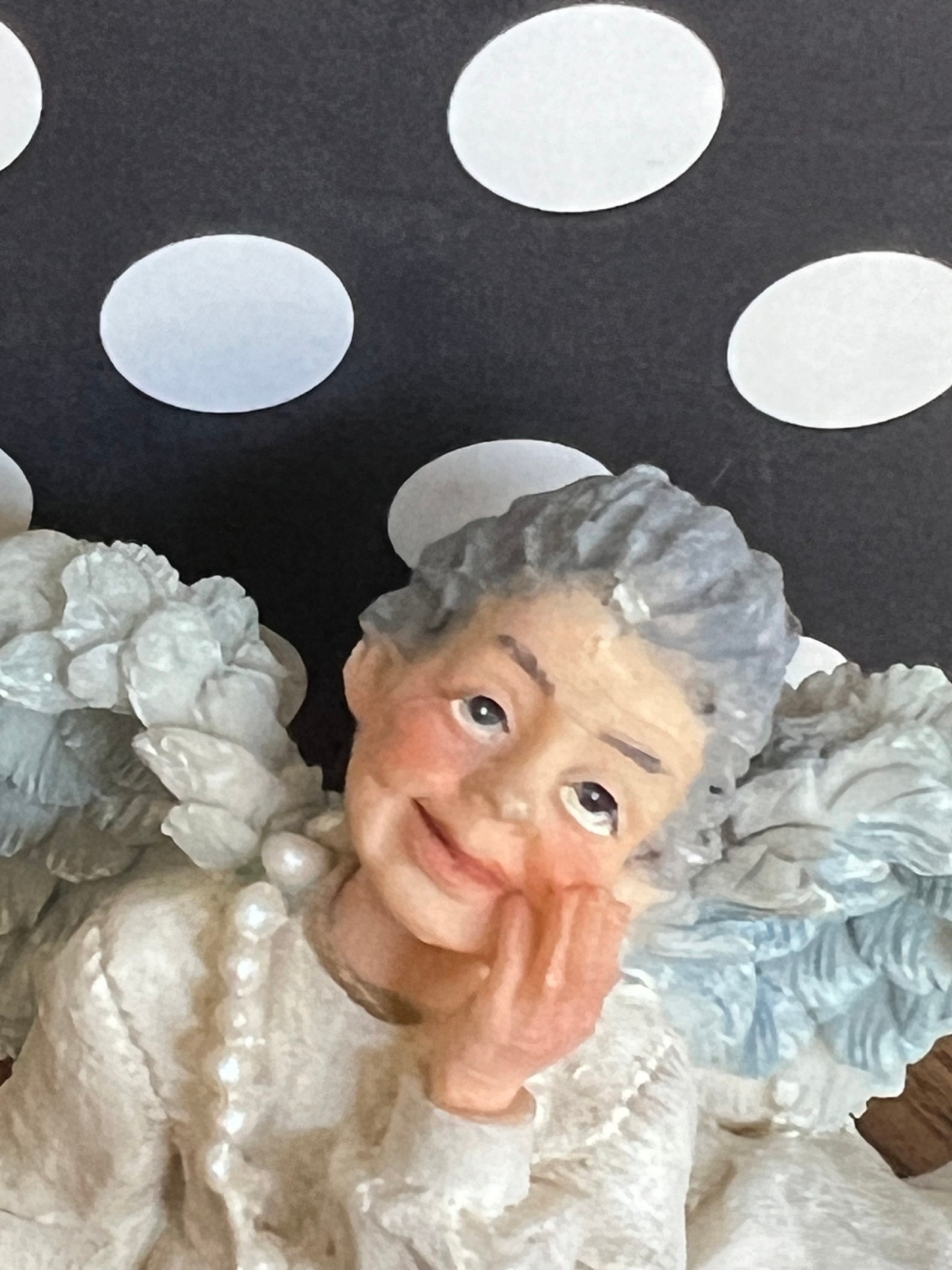 Vintage Resin Angel Grandma Granny Sitting Figurine Miniature 2.5 T X 3 ...