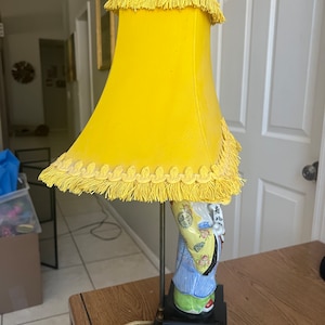 Vtg God of Longevity Bald Old Man Porcelain Chinese Yellow Shade Table ...