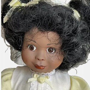 Vintage Paradise Galleries 14 Porcelain African-american Nicole Doll W ...