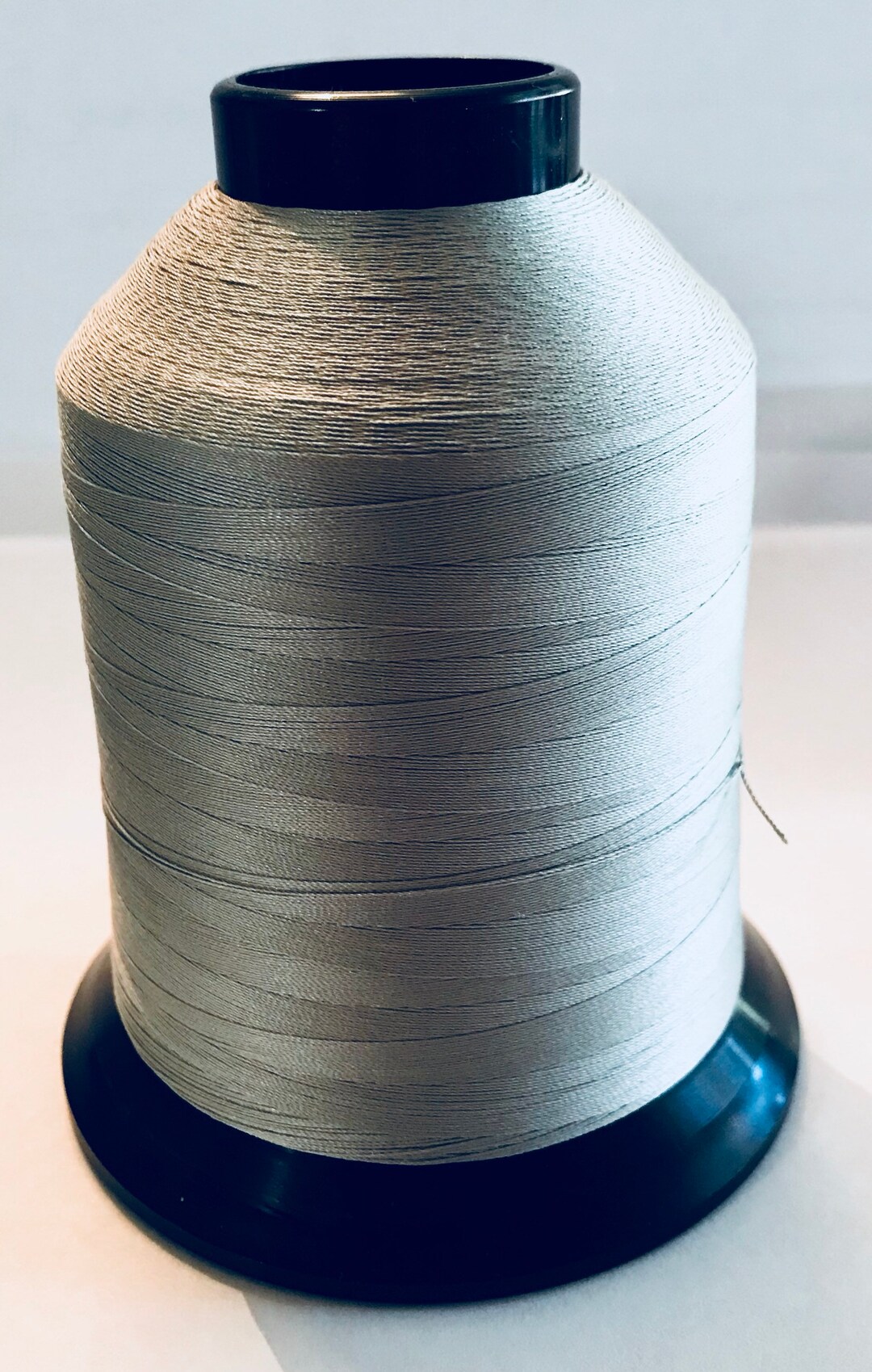 Silver, Light Gray, SILK Utica/gudebrod Thread: Sewing, Quilting ...