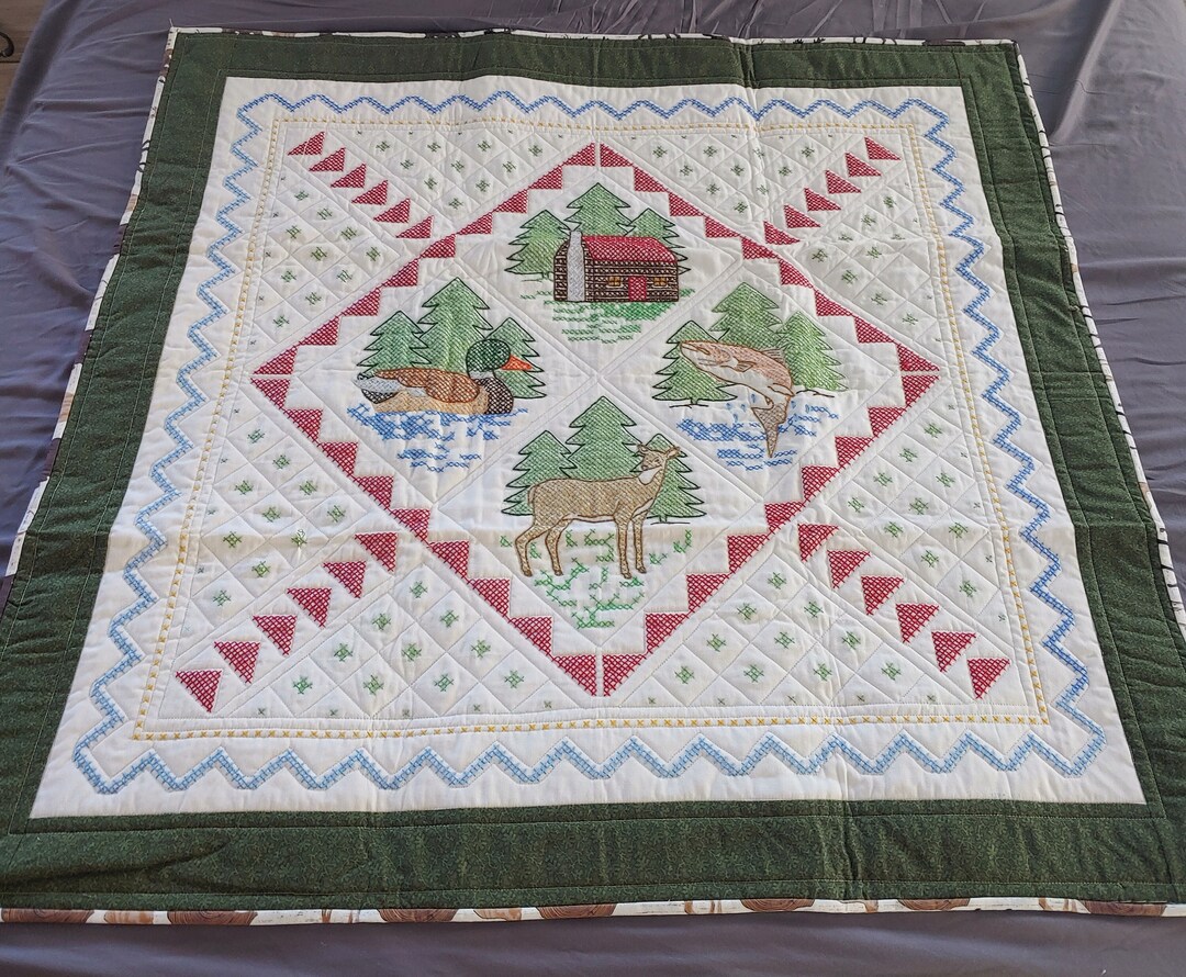 Hand Embroidered Cabin in the Woods Hunting Quilt - Etsy