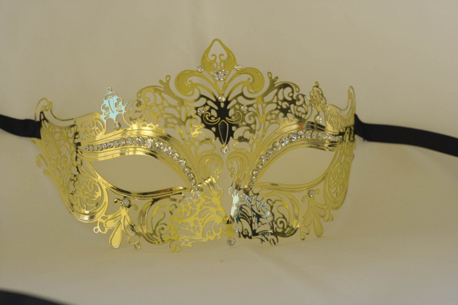 Gold Laser Cut Masquerade Mask for Masquerade Ball Parties, New Years ...