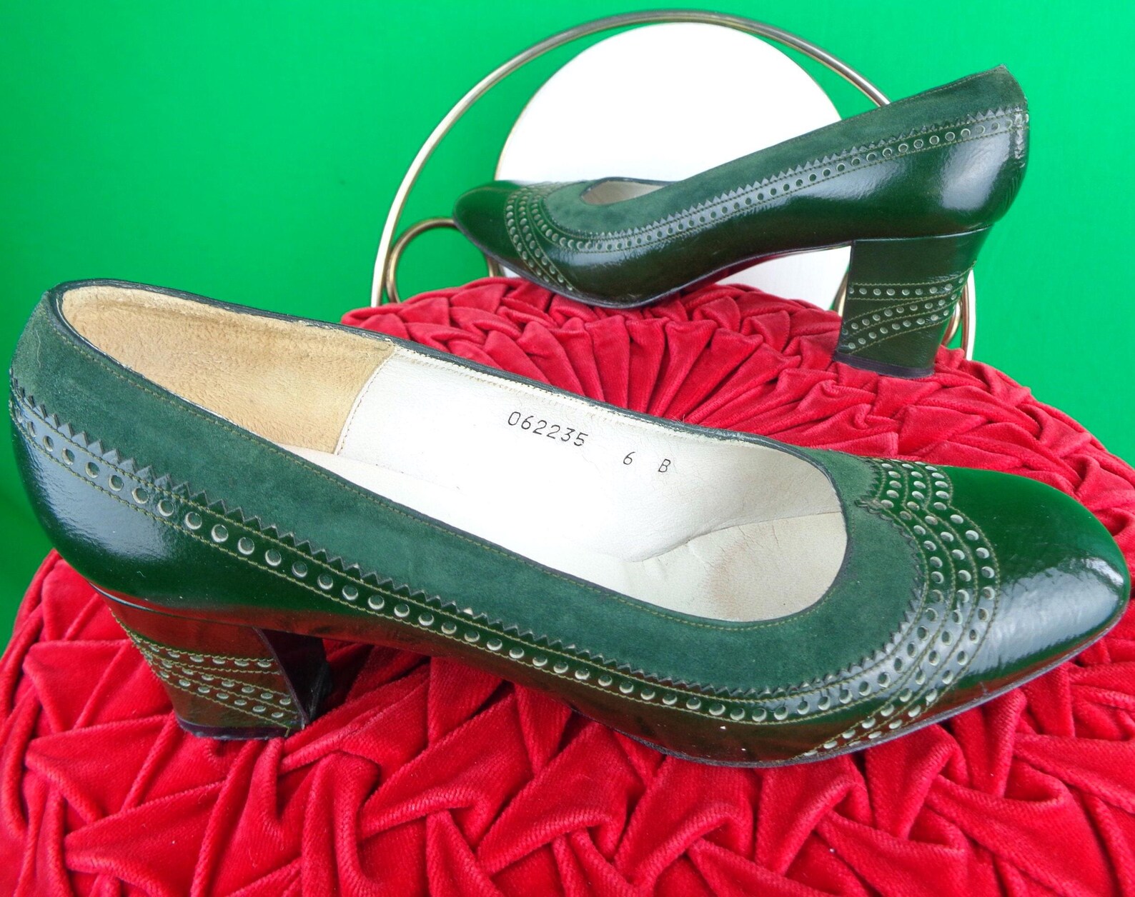Vintage Palizzio Spectator Pumps: 60s Green Patent Leather Shoes, Size ...