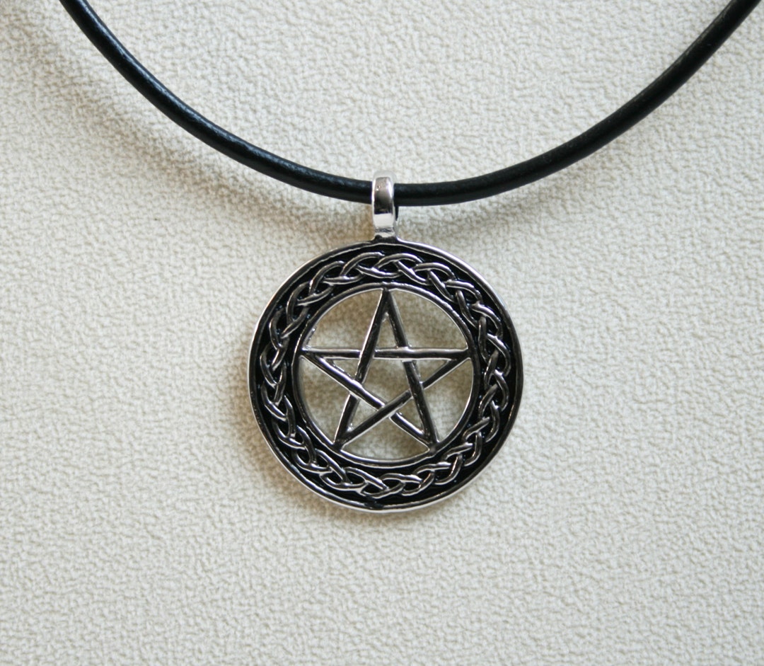 Handcrafted 'knot Work Pentacle' Pendant ~ Pentagram Set on a 3mm ...