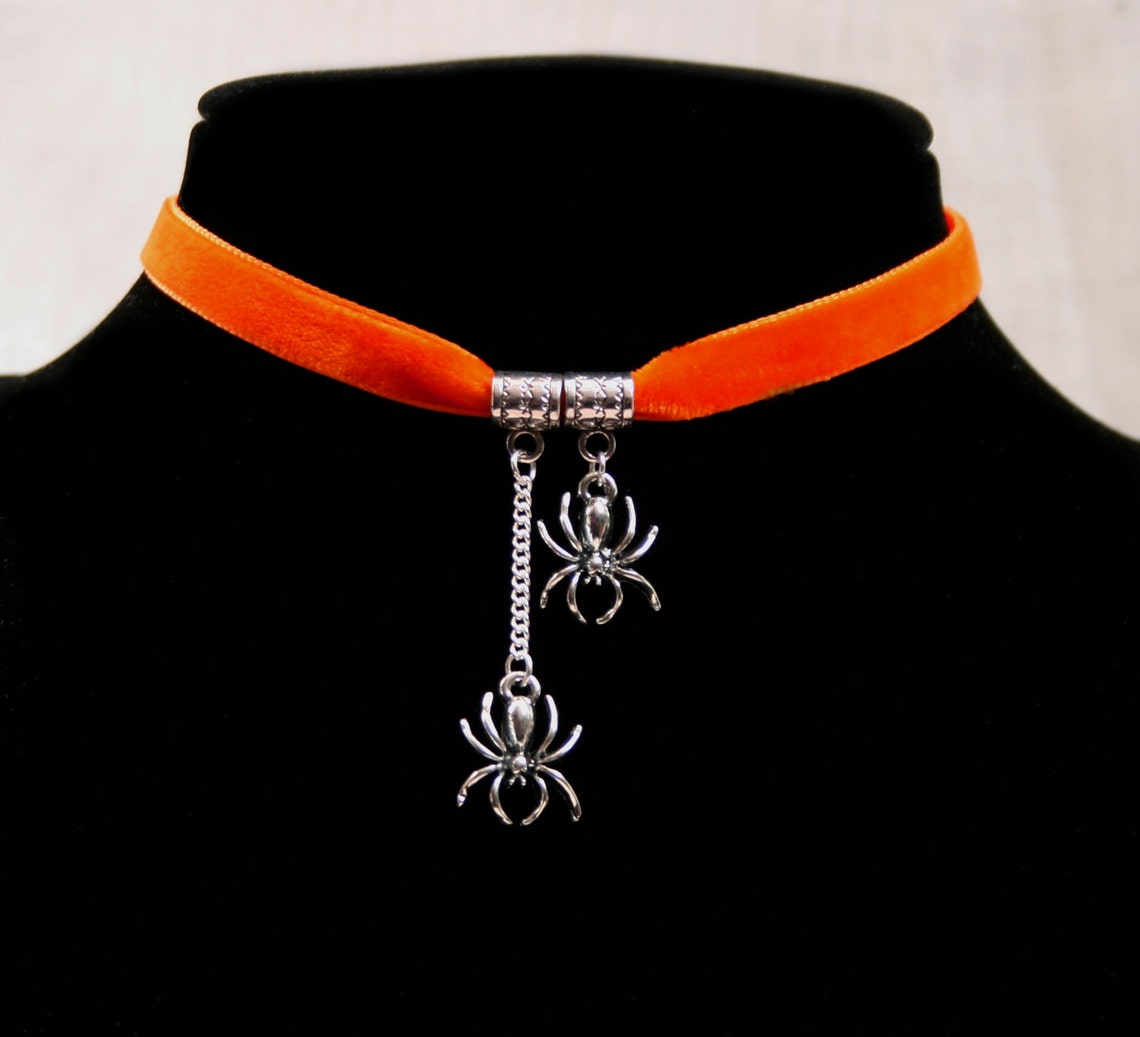 Handcrafted 'incy Wincy Spider' Choker. Tiny Tibetan - Etsy
