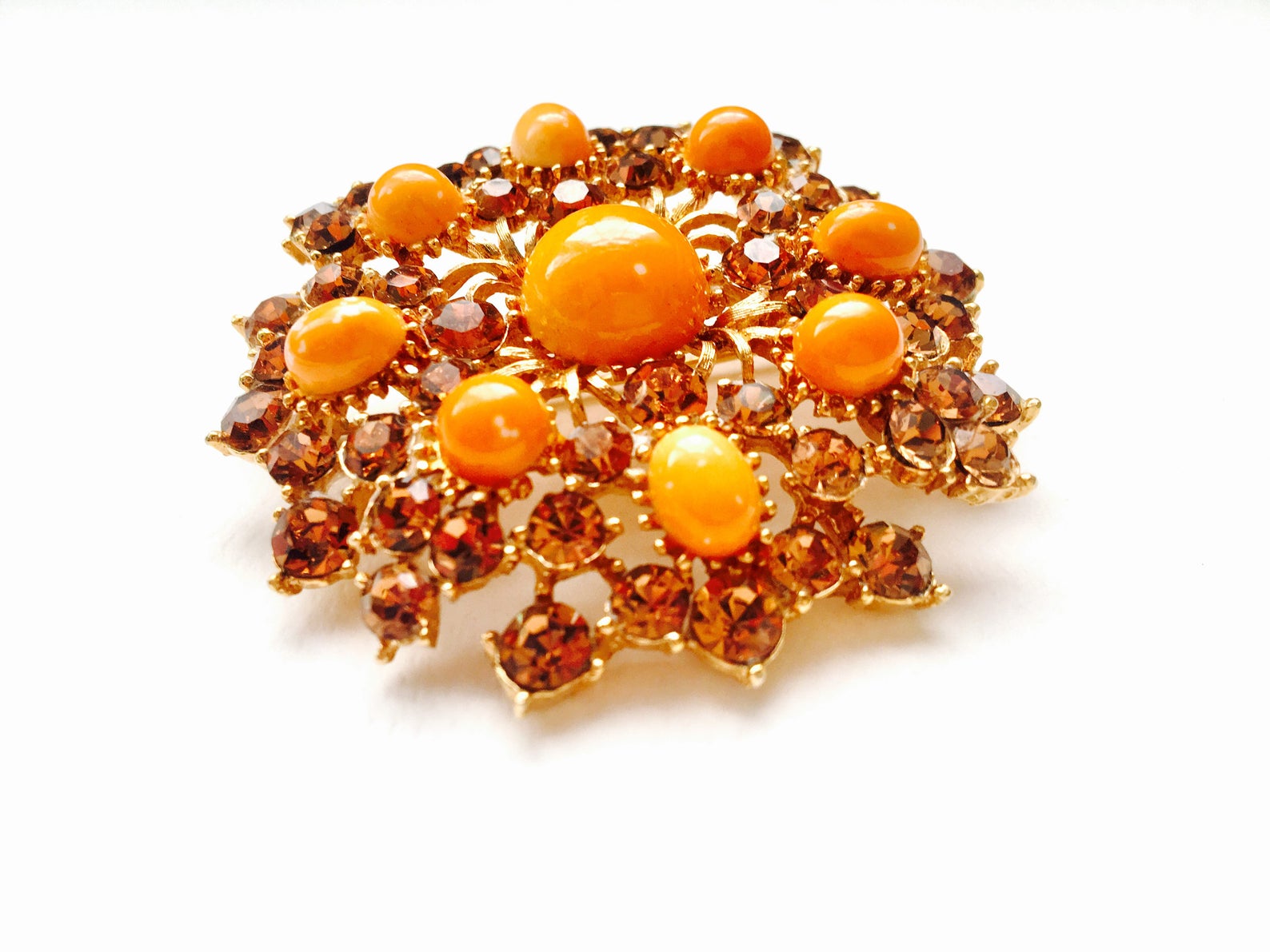 Weiss Coral Rhinestone and Coral Lucite Bead Brooch - Etsy