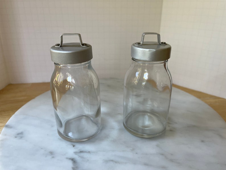 Vintage Glass Spice Bottles. Set of 2 OXO Glass Jars With Tight ...