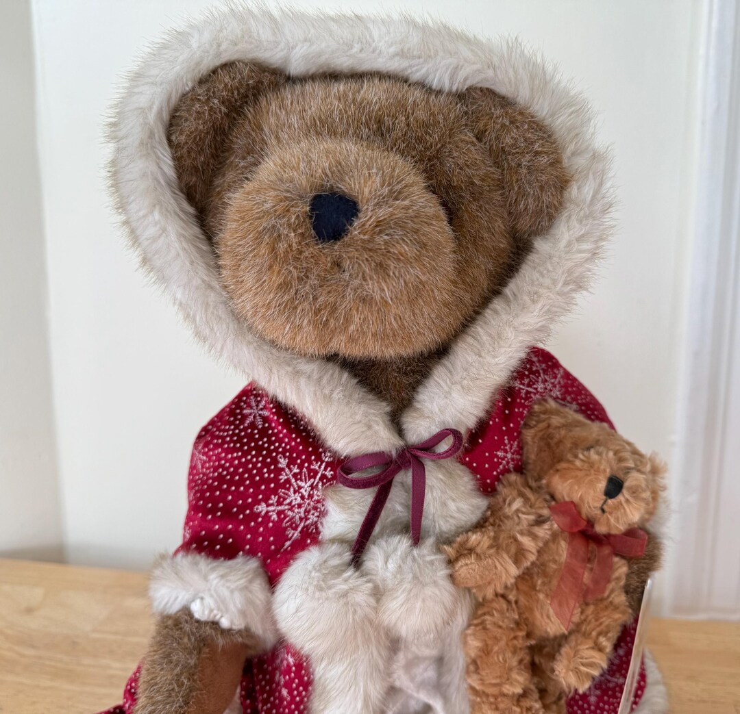 Vintage 1983 Christmas Teddy Bear Display: Sasha & Nicholas Plush Bears ...