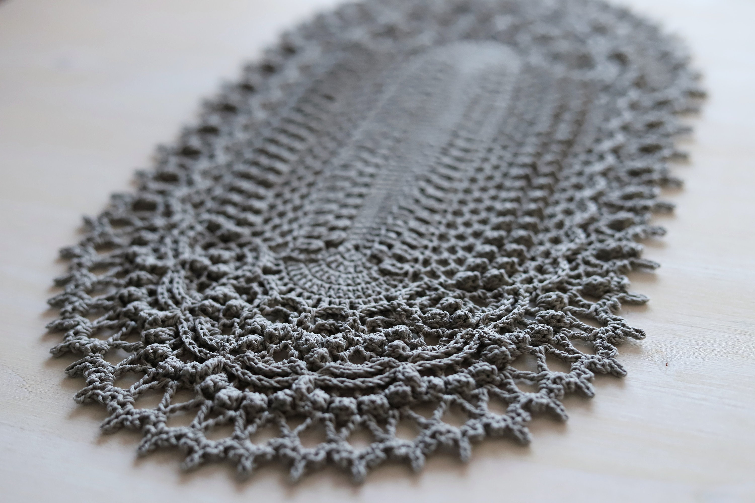 Donna Doily Crochet Pattern: Oval Table Runner (PDF Download) - Etsy