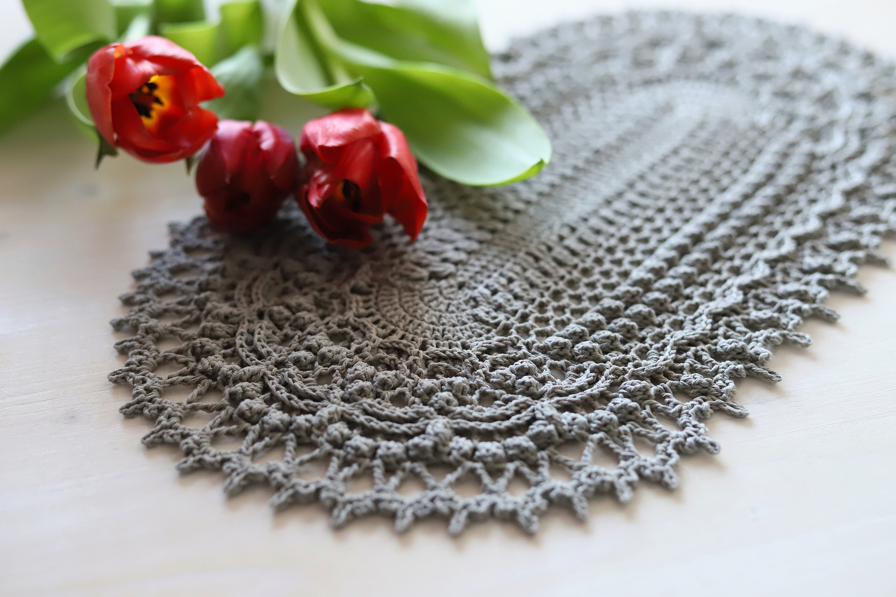 Donna Doily Crochet Pattern: Oval Table Runner (PDF Download) - Etsy