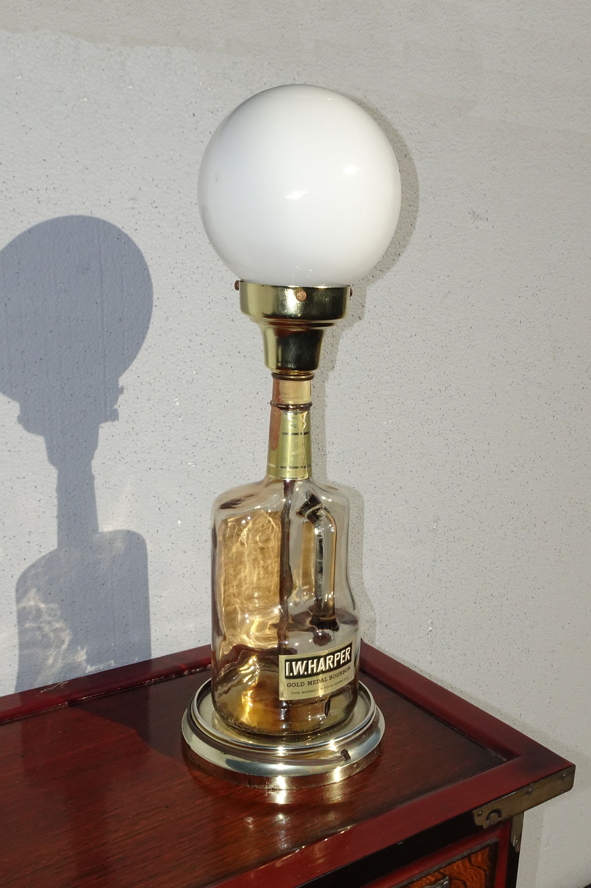 Vintage Kentucky Straight Whiskey Liquor Bottle Table Lamp Light w Bar ...