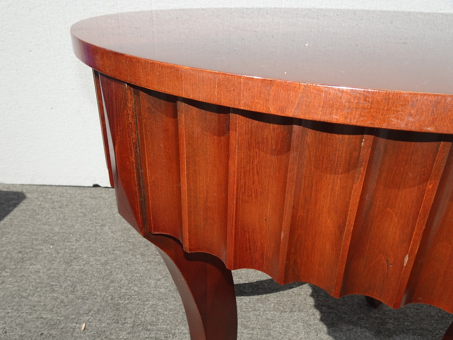 Vintage Contemporary Ethan Allen Avenue Side Table or Entry Key Table ...