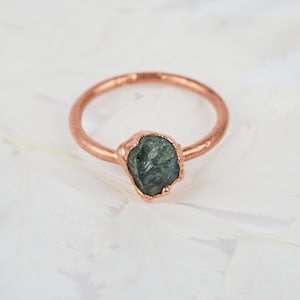 Raw Emerald Ring Raw Crystal Engagement Ring Raw Stone - Etsy