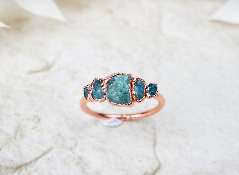 Raw Emerald Ring Raw Crystal Engagement Ring Raw Stone - Etsy