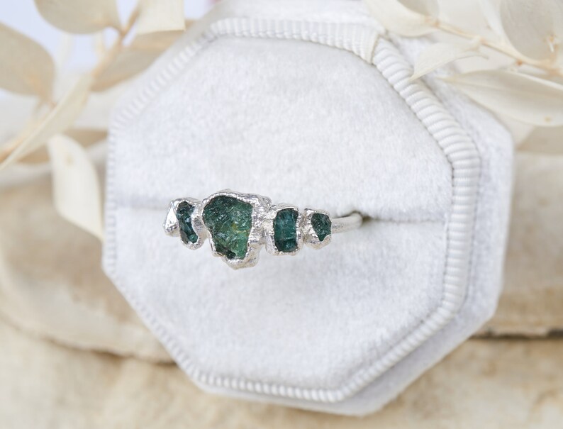 Raw Emerald Ring Raw Crystal Engagement Ring Raw Stone - Etsy