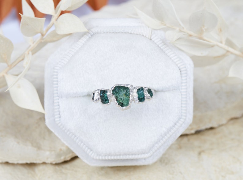 Raw Emerald Ring Raw Crystal Engagement Ring Raw Stone - Etsy