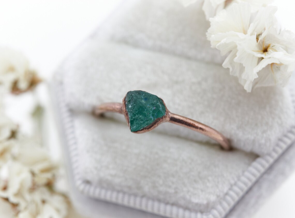 Raw Emerald Ring Raw Crystal Engagement Ring Raw Stone - Etsy