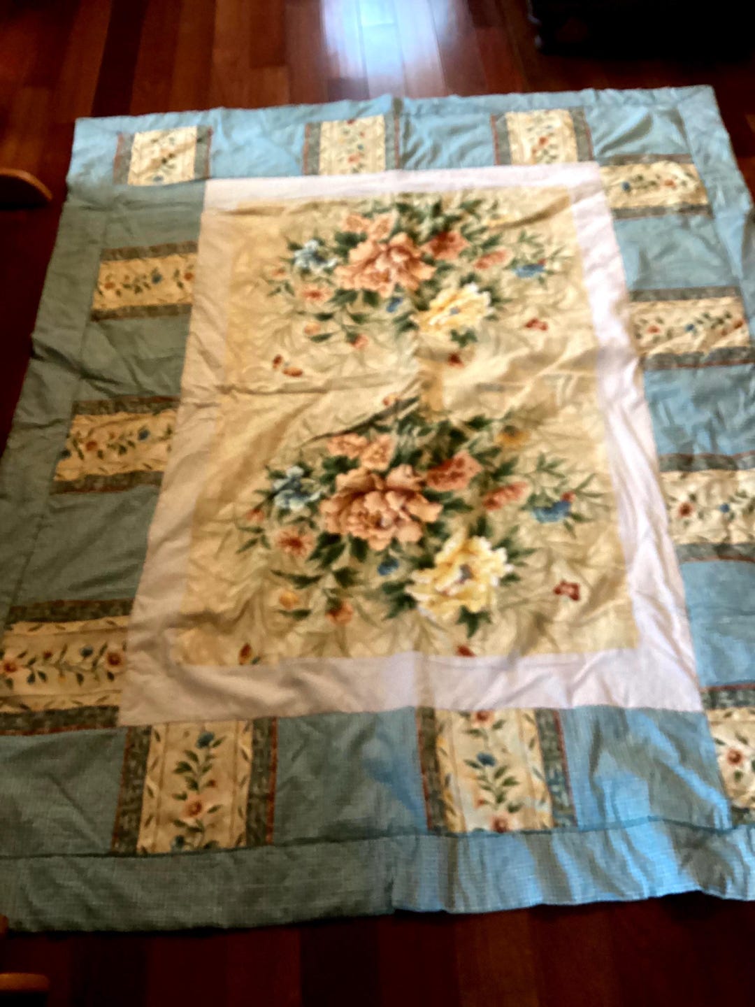 Flora Center With the Great Country Colors as a Boarder.54”. X 68” - Etsy