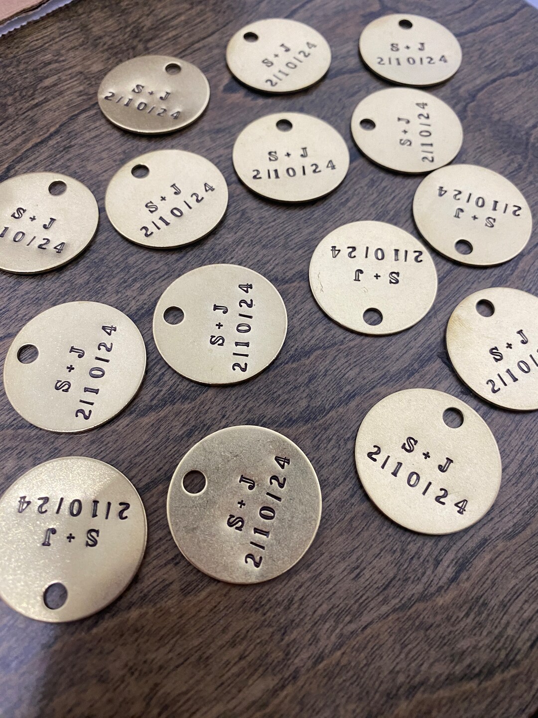 Custom Wedding Favor Keychains With Date and Couple's Initials | Round ...