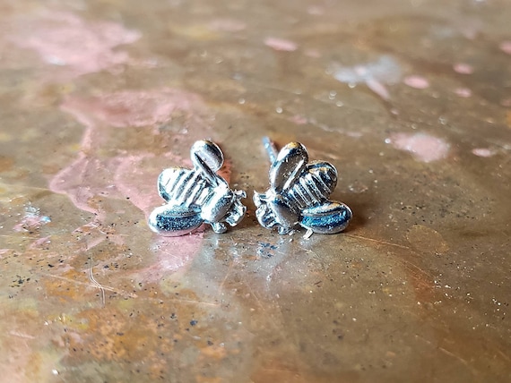 Tiny bee stud earrings store