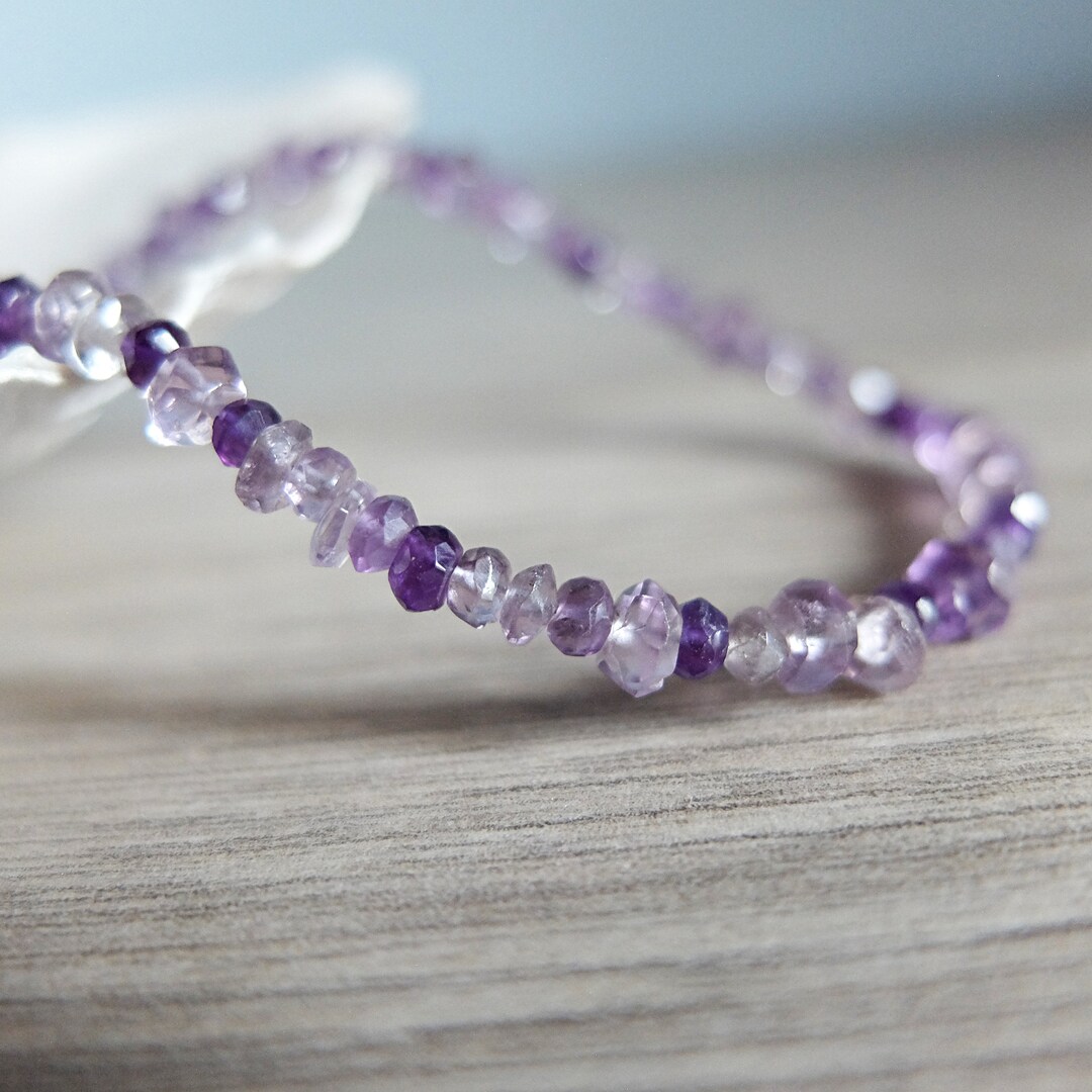 Delicada pulsera minimalista con amatista morada de varios - Etsy España