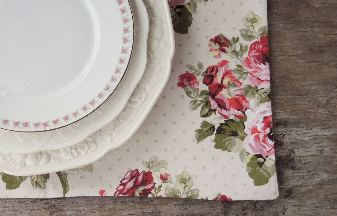 Vintage Inspired Floral Lined Placemats Set of 4 Cottage Chic Red Roses ...