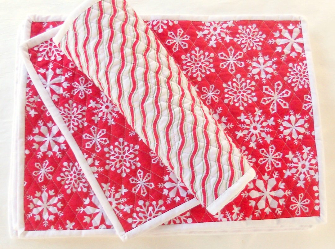 Snowflakes and Candy Canes Holiday Quilted Rectangle Placemats, Set of ...