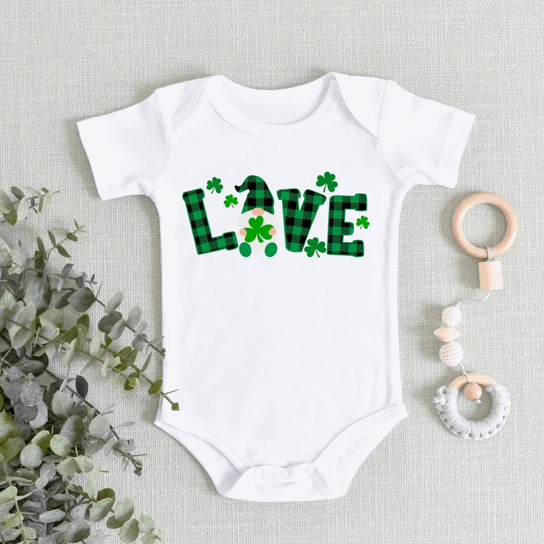 Body bébé de marque ONESIES® pour la Saint-Patrick - Body bébé suspendu ...