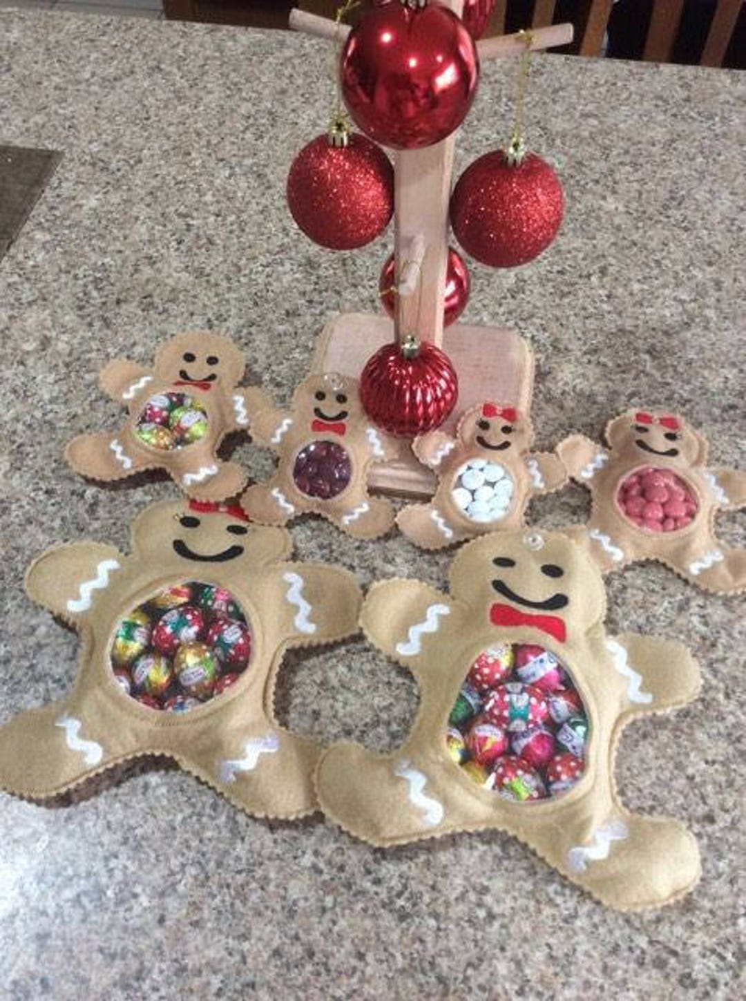 100% ITH Gingerbread Man and Girl Candy Holder in the Hoop 4 X 4, 5 X 7 ...