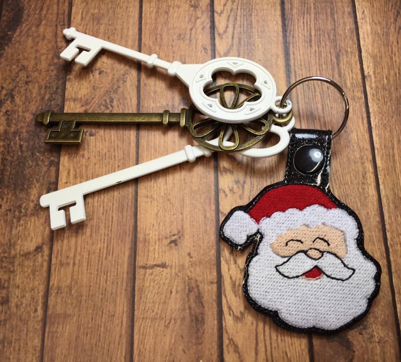 Santa Face Key Fob in the Hoop DIGITAL Embroidery DESIGN | Etsy