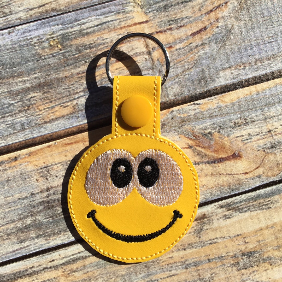 Smiling Face Fob - Snap/rivet Key Fob - DIGITAL Embroidery Design - Etsy