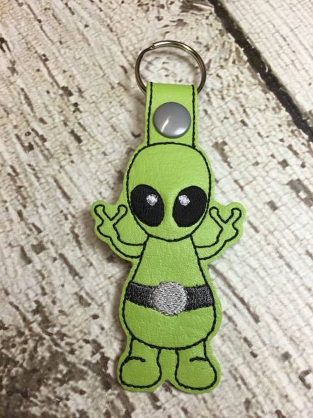 Alien - Snap/rivet Key Fob - DIGITAL Embroidery Design - Etsy