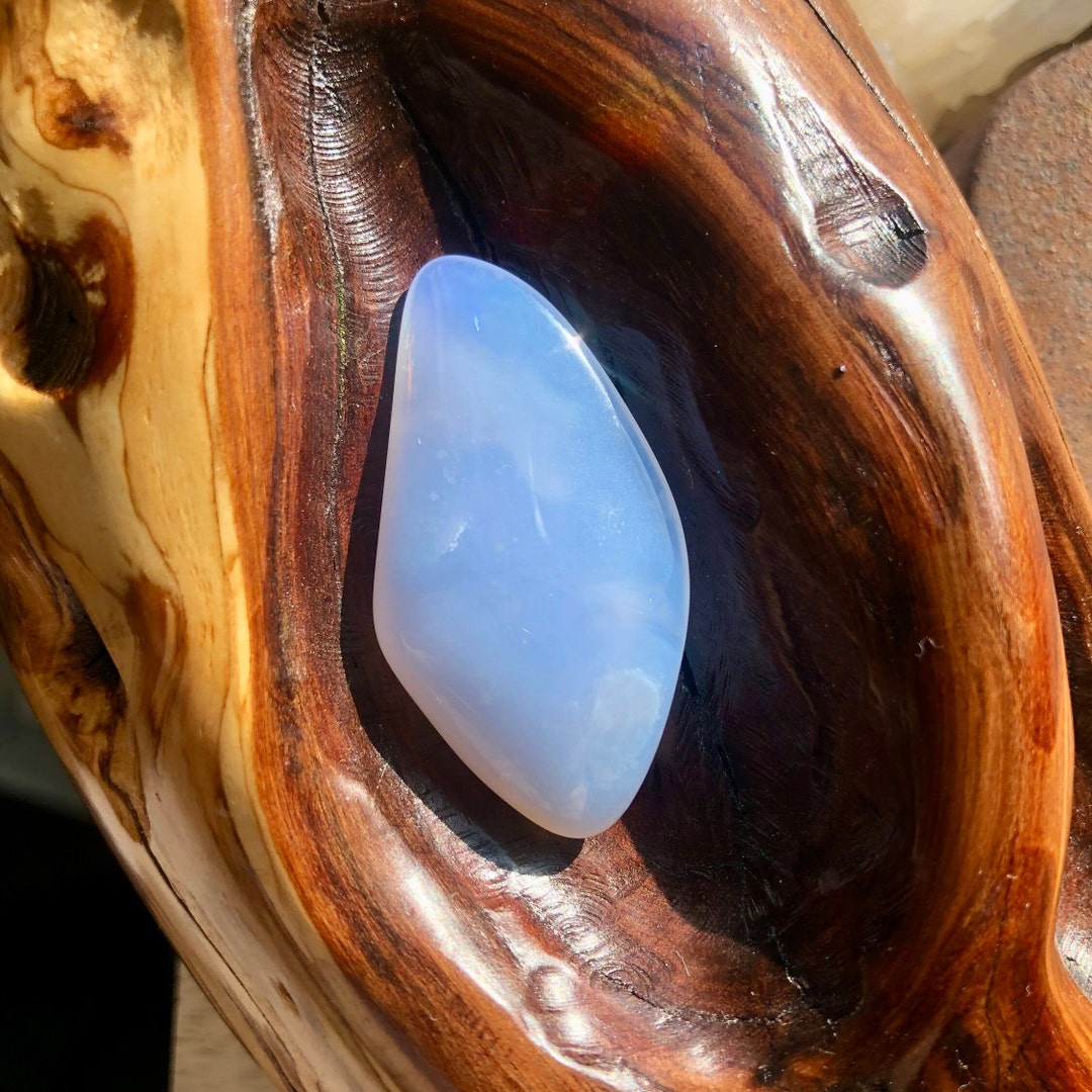 Premium Mount Airy Blue Agate Tumbled Stone - High-quality Gem From ...